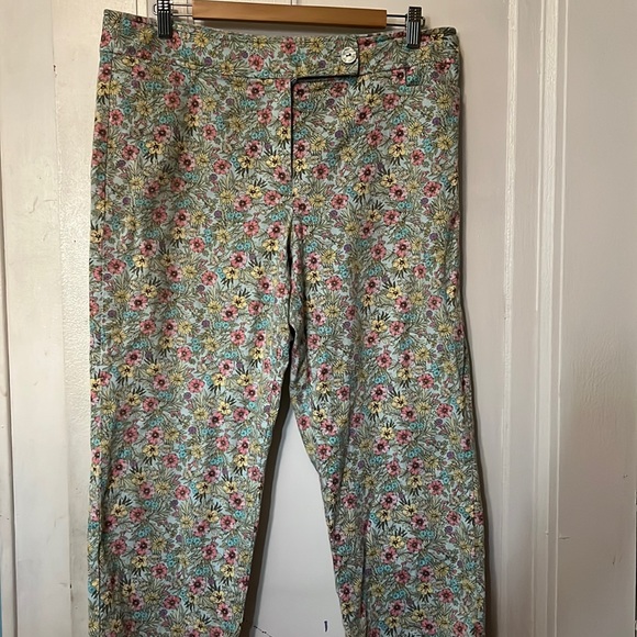 villager | Pants & Jumpsuits | Villager Multi Color Floral Womans Capri ...